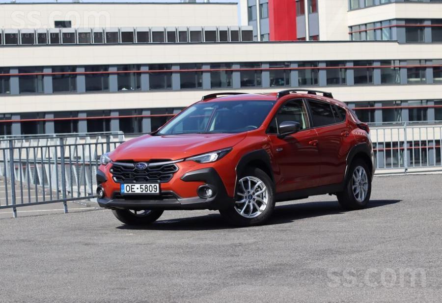 Brown Subaru Crosstrek 2024 in Riga, with an engine capacity of 2.00 L and mileage of 10 thousand km for 26980 €, photo 4 on AUTOMOTO.COM.LV