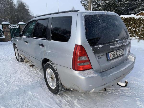 Grey Subaru Crosstrek 2005 in Alytus, with an engine capacity of 2.00 L and mileage of 265 thousand km for 3600 €, photo 3 on AUTOMOTO.COM.LV