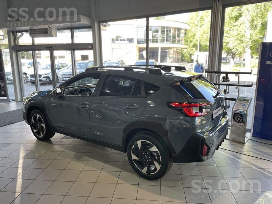 Pelēks Subaru Crosstrek 2026 Rīga, ar dzinēja tilpumu 2.00 L un nobraukumu 12 tūkst. km par 34400 €, foto 3 vietnē AUTOMOTO.COM.LV
