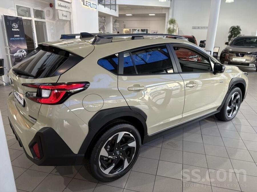 Grey Subaru Crosstrek 2026 in Riga, with an engine capacity of 2.00 L and mileage of 0 thousand km for 34400 €, photo 5 on AUTOMOTO.COM.LV