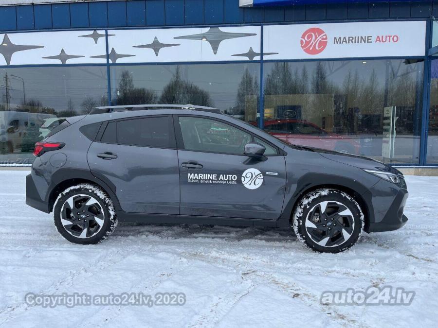Grey Subaru Crosstrek 2025 in Tartu, with an engine capacity of 2.00 L and mileage of 17 thousand km for 33900 €, photo 3 on AUTOMOTO.COM.LV