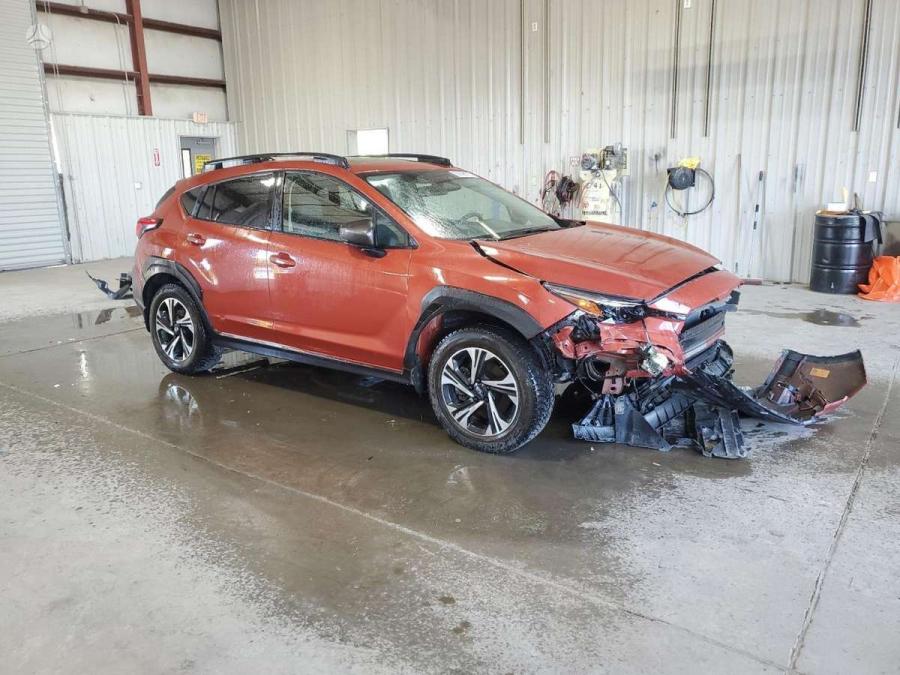 Orange Subaru Crosstrek 2024 in Panevezys, with an engine capacity of 2.00 L and mileage of 43 thousand km for 12600 €, photo 1 on AUTOMOTO.COM.LV