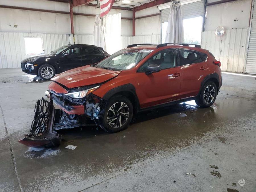 Orange Subaru Crosstrek 2024 in Panevezys, with an engine capacity of 2.00 L and mileage of 43 thousand km for 12600 €, photo 2 on AUTOMOTO.COM.LV