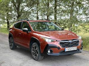 Orange Subaru Crosstrek 2024 in Vilnius, with an engine capacity of 2.00 L and mileage of 43 thousand km for 26000 €, photo 3 on AUTOMOTO.COM.LV