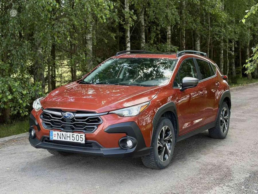Orange Subaru Crosstrek 2024 in Vilnius, with an engine capacity of 2.00 L and mileage of 43 thousand km for 26000 €, photo 4 on AUTOMOTO.COM.LV