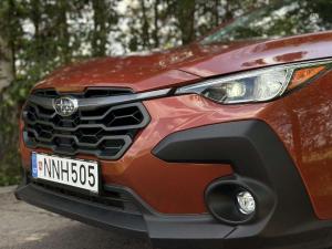 Orange Subaru Crosstrek 2024 in Vilnius, with an engine capacity of 2.00 L and mileage of 43 thousand km for 26000 €, photo 9 on AUTOMOTO.COM.LV