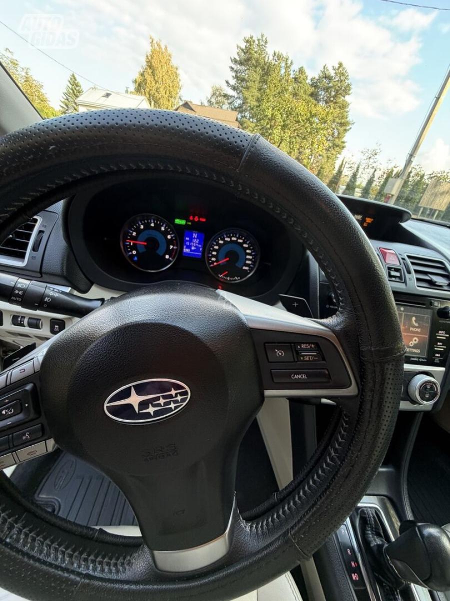 Белый Субару Crosstrek 2015 в Вильнюс, объемом двигателя 2.00 л и пробегом 152 тыс. км за 10000 €, фото 5 на AUTOMOTO.COM.LV