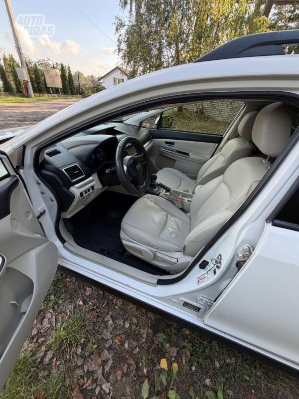 Subaru Crosstrek 2015 Viļņa vietnē Balts Subaru Crosstrek 2015 Viļņa, ar dzinēja tilpumu 2.00 L un nobraukumu 152 tūkst. km par 10000 €, foto 6 vietnē AUTOMOTO.COM.LV