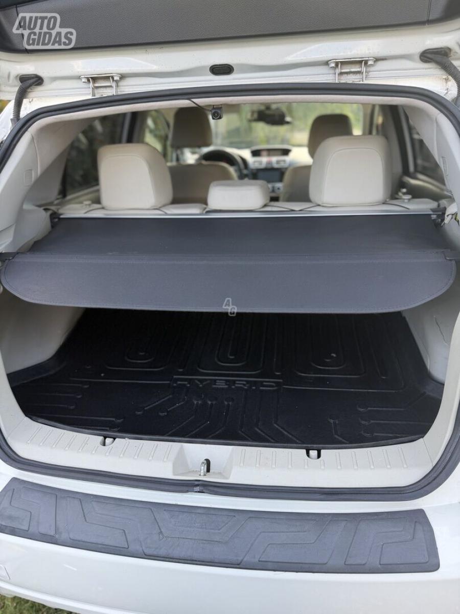 Белый Субару Crosstrek 2015 в Вильнюс, объемом двигателя 2.00 л и пробегом 152 тыс. км за 10000 €, фото 12 на AUTOMOTO.COM.LV