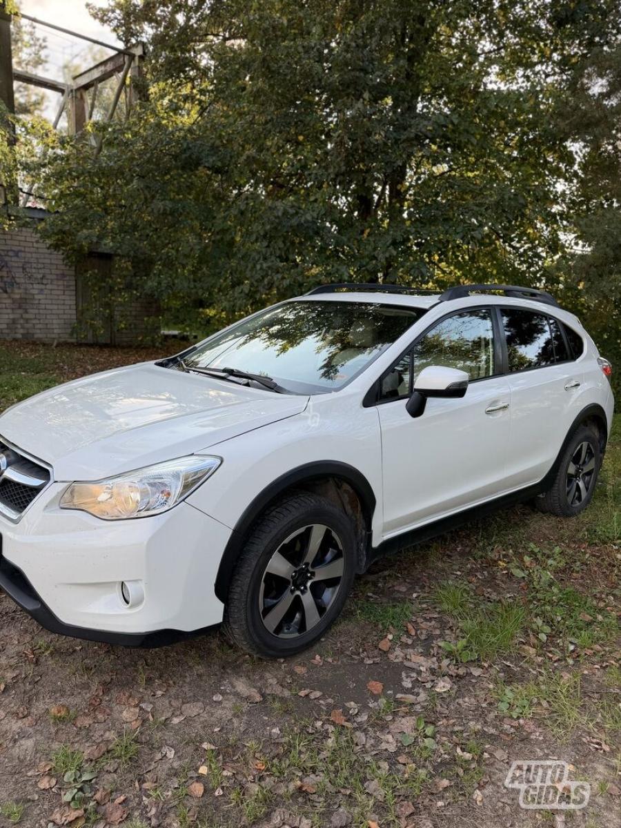 Белый Субару Crosstrek 2015 в Вильнюс, объемом двигателя 2.00 л и пробегом 152 тыс. км за 10000 €, фото 15 на AUTOMOTO.COM.LV