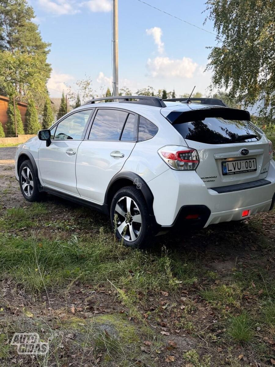 Белый Субару Crosstrek 2015 в Вильнюс, объемом двигателя 2.00 л и пробегом 152 тыс. км за 10000 €, фото 18 на AUTOMOTO.COM.LV