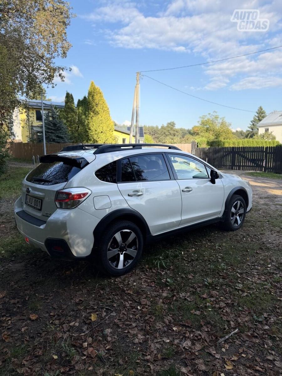 Белый Субару Crosstrek 2015 в Вильнюс, объемом двигателя 2.00 л и пробегом 152 тыс. км за 10000 €, фото 19 на AUTOMOTO.COM.LV