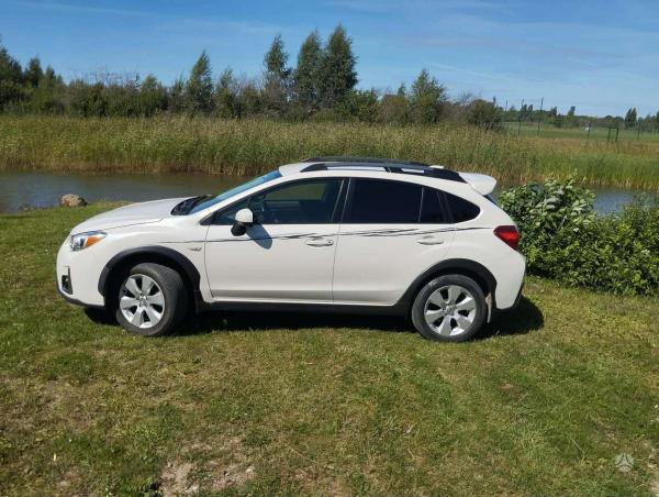 White Subaru Crosstrek 2016 in Klaipeda, with an engine capacity of 2.00 L and mileage of 133 thousand km for 9000 €, photo 8 on AUTOMOTO.COM.LV