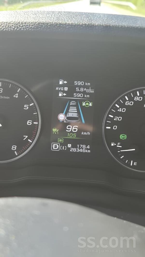White Subaru Crosstrek 2024 in Rezekne, with an engine capacity of 2.00 L and mileage of 30 thousand km for 26500 €, photo 6 on AUTOMOTO.COM.LV