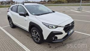White Subaru Crosstrek 2024 in Rezekne, with an engine capacity of 2.00 L and mileage of 30 thousand km for 26500 €, photo 3 on AUTOMOTO.COM.LV
