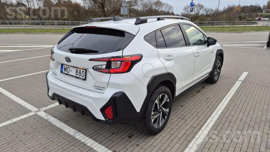 White Subaru Crosstrek 2024 in Rezekne, with an engine capacity of 2.00 L and mileage of 30 thousand km for 26500 €, photo 4 on AUTOMOTO.COM.LV