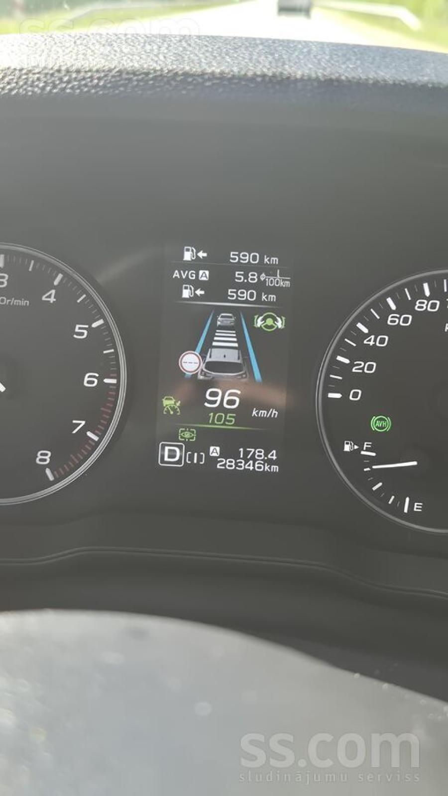 White Subaru Crosstrek 2024 in Rezekne, with an engine capacity of 2.00 L and mileage of 30 thousand km for 26500 €, photo 7 on AUTOMOTO.COM.LV