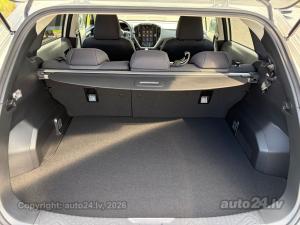 White Subaru Crosstrek 2026 in Tallinn, with an engine capacity of 2.00 L and mileage of 0 thousand km for 31500 €, photo 5 on AUTOMOTO.COM.LV