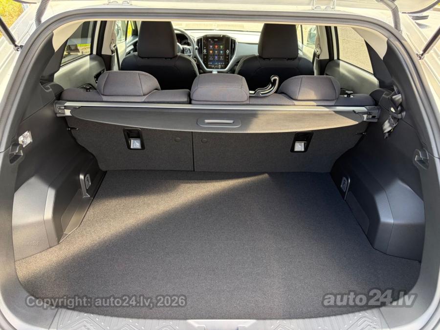 White Subaru Crosstrek 2026 in Tallinn, with an engine capacity of 2.00 L and mileage of 0 thousand km for 31500 €, photo 5 on AUTOMOTO.COM.LV