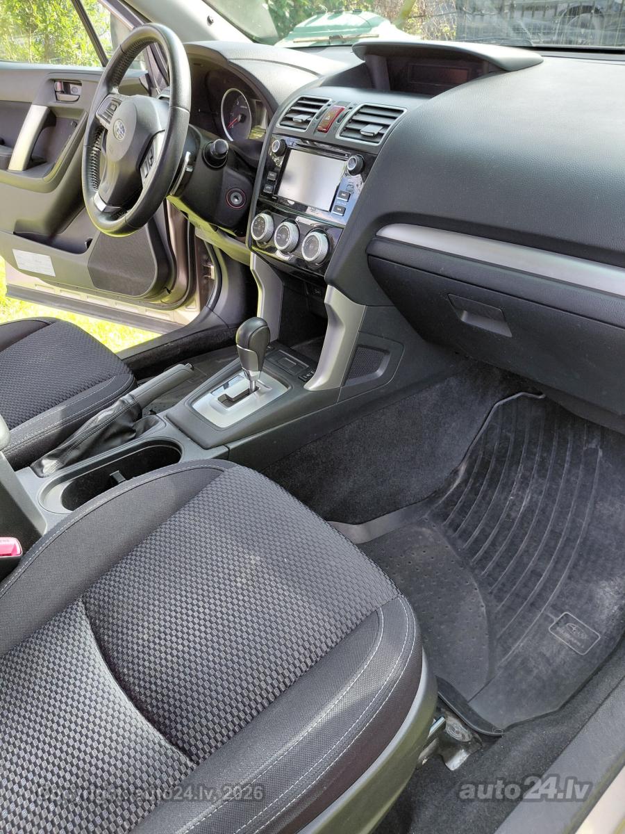 Beige Subaru Forester 2015 in Tallinn, with an engine capacity of 2.00 L and mileage of 170 thousand km for 10000 €, photo 6 on AUTOMOTO.COM.LV