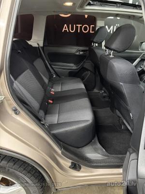 Smilšu krāsa Subaru Forester 2014 Tallina, ar dzinēja tilpumu 2.00 L un nobraukumu 164 tūkst. km par 8495 €, foto 12 vietnē AUTOMOTO.COM.LV