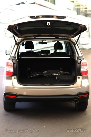 Smilšu krāsa Subaru Forester 2015 Tallina, ar dzinēja tilpumu 2.00 L un nobraukumu 170 tūkst. km par 8700 €, foto 7 vietnē AUTOMOTO.COM.LV