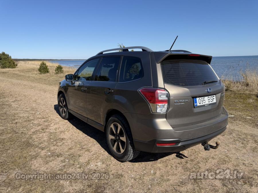 Smilšu krāsa Subaru Forester 2016 Tallina, ar dzinēja tilpumu 2.00 L un nobraukumu 260 tūkst. km par 10500 €, foto 4 vietnē AUTOMOTO.COM.LV