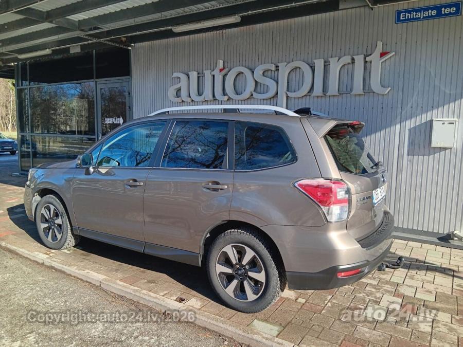 Smilšu krāsa Subaru Forester 2018 Tallina, ar dzinēja tilpumu 2.00 L un nobraukumu 90 tūkst. km par 18990 €, foto 3 vietnē AUTOMOTO.COM.LV