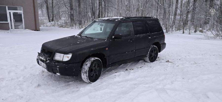 Black Subaru Forester 1998 in Kaisiadorys, with an engine capacity of 2.00 L and mileage of 364 thousand km for 1500 €, photo 7 on AUTOMOTO.COM.LV