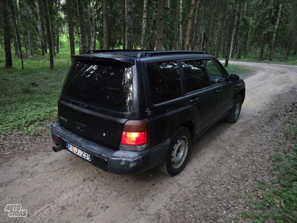 Melns Subaru Forester 1998 Radviliškis, ar dzinēja tilpumu 2.00 L un nobraukumu 39 tūkst. km par 1600 €, foto 6 vietnē AUTOMOTO.COM.LV
