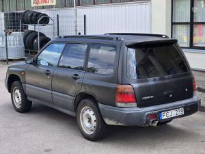 Melns Subaru Forester 1998 Radviliškis, ar dzinēja tilpumu 2.00 L un nobraukumu 305 tūkst. km par 1450 €, foto 4 vietnē AUTOMOTO.COM.LV