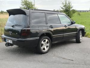 Black Subaru Forester 1998 in Silute, with an engine capacity of 2.00 L and mileage of 264 thousand km for 3650 €, photo 3 on AUTOMOTO.COM.LV