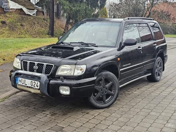 Melns Subaru Forester 2001 Šilutė, ar dzinēja tilpumu 2.00 L un nobraukumu 300 tūkst. km par 2600 €, foto 2 vietnē AUTOMOTO.COM.LV