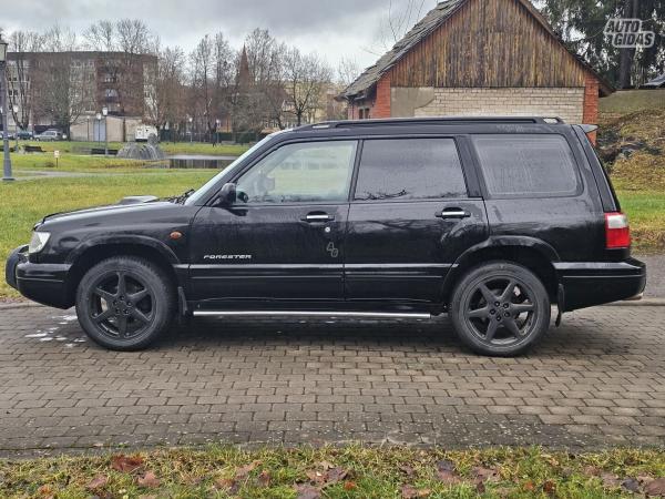 Melns Subaru Forester 2001 Šilutė, ar dzinēja tilpumu 2.00 L un nobraukumu 300 tūkst. km par 2600 €, foto 5 vietnē AUTOMOTO.COM.LV
