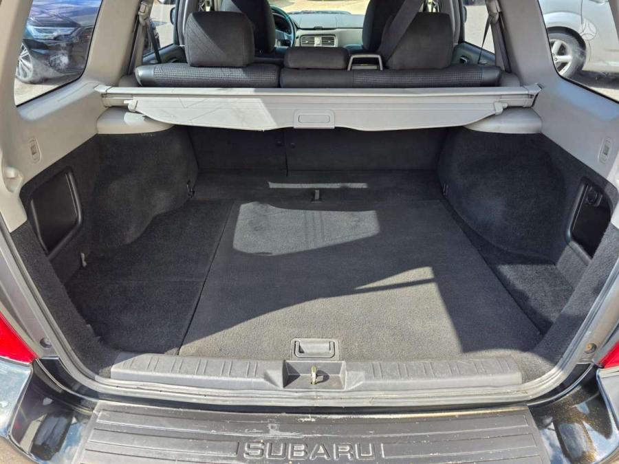 Black Subaru Forester 2004 in Utena, with an engine capacity of 1.99 L and mileage of 270 thousand km for 4850 €, photo 20 on AUTOMOTO.COM.LV