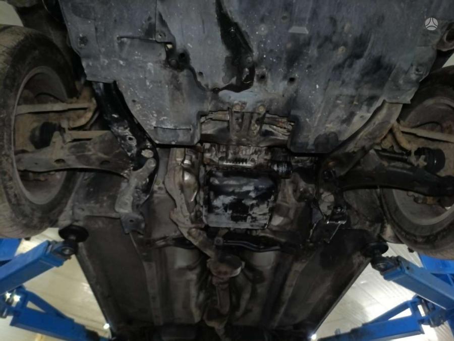 Black Subaru Forester 2004 in Utena, with an engine capacity of 1.99 L and mileage of 270 thousand km for 4850 €, photo 24 on AUTOMOTO.COM.LV