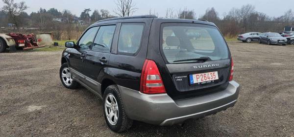 Melns Subaru Forester 2005 Utena, ar dzinēja tilpumu 1.99 L un nobraukumu 254 tūkst. km par 3650 €, foto 5 vietnē AUTOMOTO.COM.LV