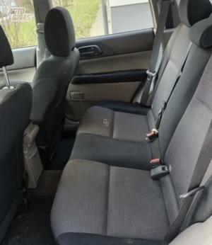 Black Subaru Forester 2005 in Vilnius, with an engine capacity of 2.00 L and mileage of 190 thousand km for 2500 €, photo 8 on AUTOMOTO.COM.LV