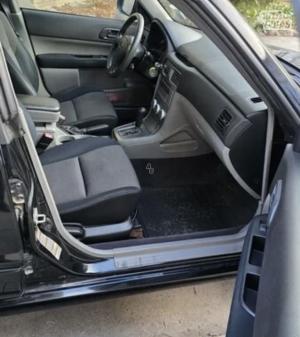Black Subaru Forester 2005 in Vilnius, with an engine capacity of 2.00 L and mileage of 190 thousand km for 2500 €, photo 12 on AUTOMOTO.COM.LV