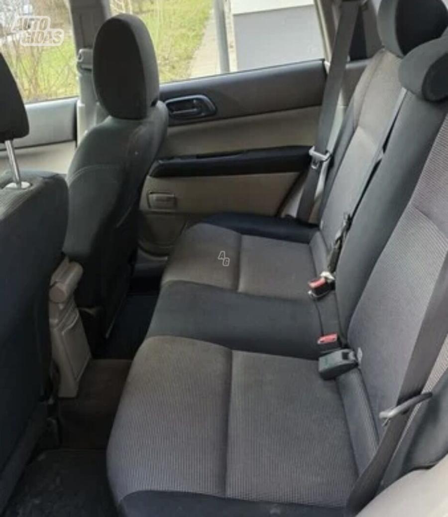 Melns Subaru Forester 2005 Viļņa, ar dzinēja tilpumu 2.00 L un nobraukumu 190 tūkst. km par 2500 €, foto 8 vietnē AUTOMOTO.COM.LV