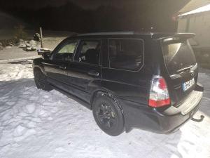 Black Subaru Forester 2006 in Kaisiadorys, with an engine capacity of 2.50 L and mileage of 330 thousand km for 4800 €, photo 4 on AUTOMOTO.COM.LV