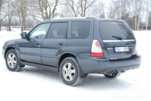 Black Subaru Forester 2007 in Riga, with an engine capacity of 2.50 L and mileage of 246 thousand km for 5100 €, photo 3 on AUTOMOTO.COM.LV