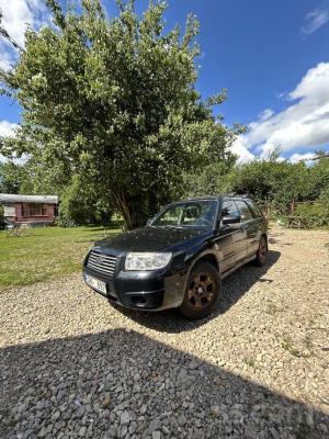 Melns Subaru Forester 2007 Rīga, ar dzinēja tilpumu 2.00 L un nobraukumu 301 tūkst. km par 1900 €, foto 3 vietnē AUTOMOTO.COM.LV