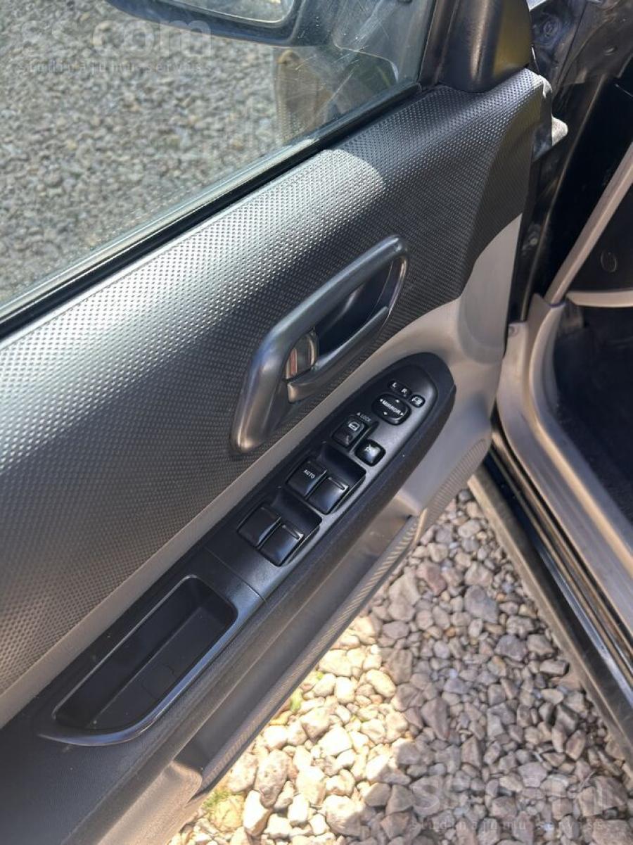 Melns Subaru Forester 2007 Rīga, ar dzinēja tilpumu 2.00 L un nobraukumu 301 tūkst. km par 1900 €, foto 4 vietnē AUTOMOTO.COM.LV