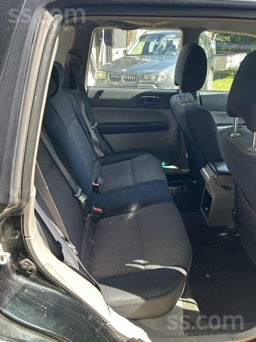 Melns Subaru Forester 2007 Rīga, ar dzinēja tilpumu 2.00 L un nobraukumu 301 tūkst. km par 1900 €, foto 5 vietnē AUTOMOTO.COM.LV