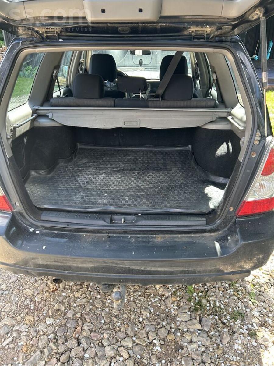 Melns Subaru Forester 2007 Rīga, ar dzinēja tilpumu 2.00 L un nobraukumu 301 tūkst. km par 1900 €, foto 6 vietnē AUTOMOTO.COM.LV