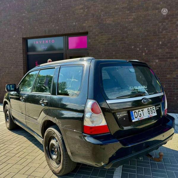 Melns Subaru Forester 2007 Kaišiadorys, ar dzinēja tilpumu 2.50 L un nobraukumu 340 tūkst. km par 3200 €, foto 6 vietnē AUTOMOTO.COM.LV