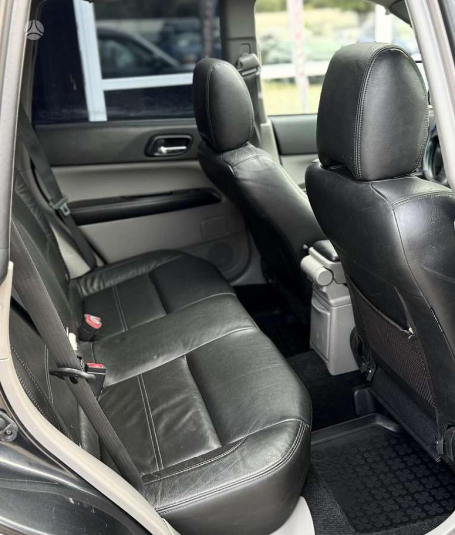 Melns Subaru Forester 2007 Radviliškis, ar dzinēja tilpumu 2.50 L un nobraukumu 249 tūkst. km par 5650 €, foto 29 vietnē AUTOMOTO.COM.LV