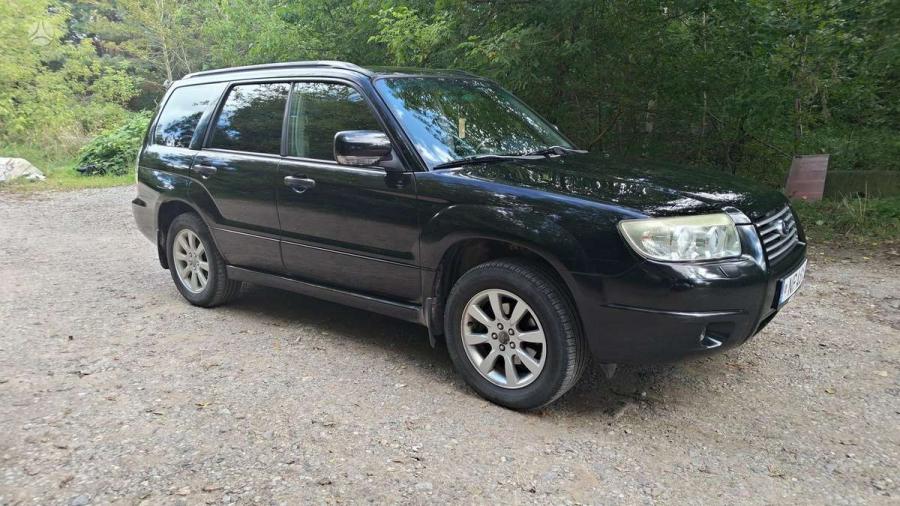 Melns Subaru Forester 2007 Viļņa, ar dzinēja tilpumu 1.99 L un nobraukumu 165 tūkst. km par 3350 €, foto 4 vietnē AUTOMOTO.COM.LV