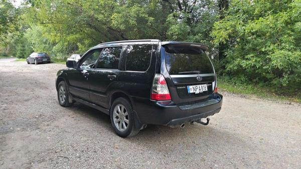 Black Subaru Forester 2007 in Vilnius, with an engine capacity of 1.99 L and mileage of 165 thousand km for 3350 €, photo 6 on AUTOMOTO.COM.LV